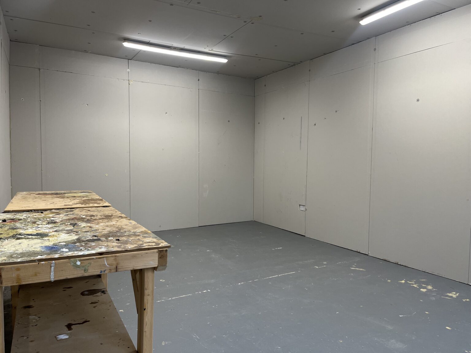Victor House, E8 – Studio 21, 1st Floor – [ SPACE ]
